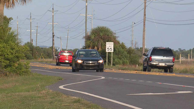 Highway 80 shut down following multi-vehicle crash