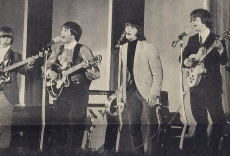12 definitive folk rock hits that show why 1965 ruled the genre