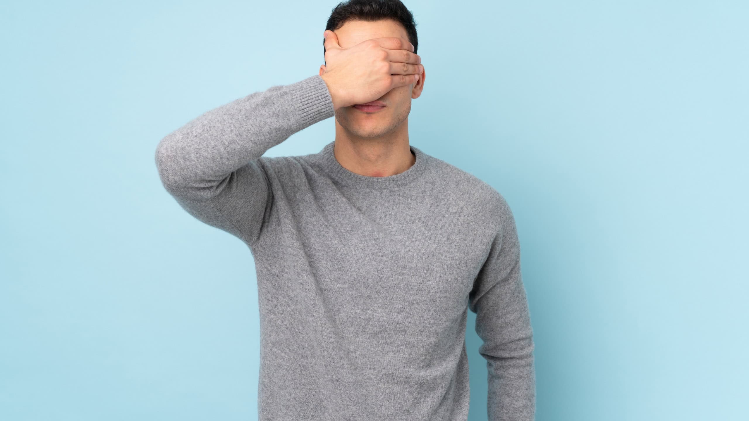 12 signs people are intimidated by you and you don't even know it