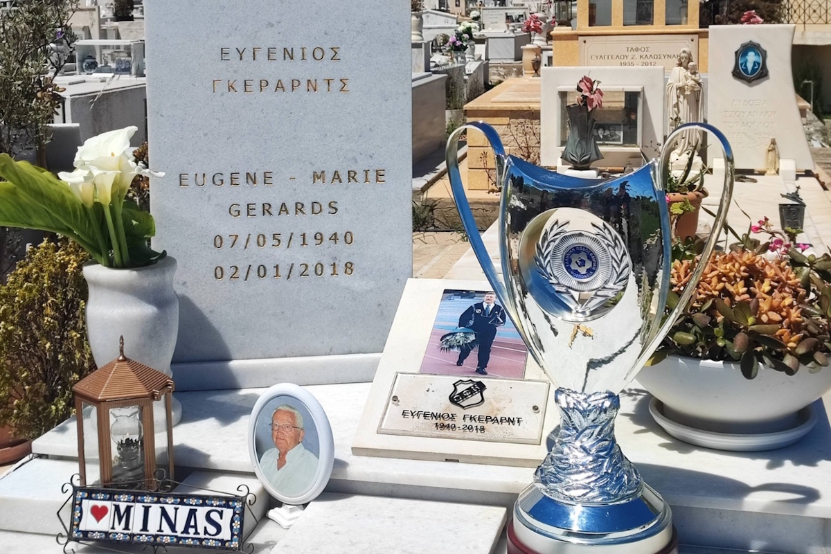 ΟΦΗ: Οι Κρητικοί μετέφεραν το Κύπελλο Ελλάδας Betsson στον τάφο του ...