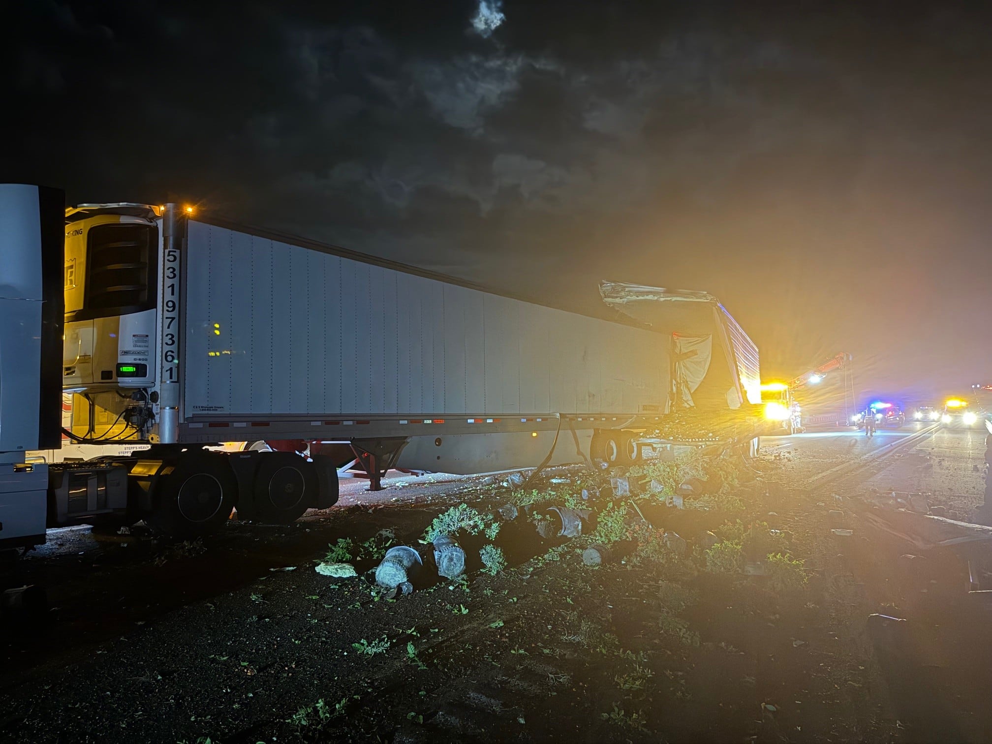 I-75 lanes closed after tractor-trailer collision