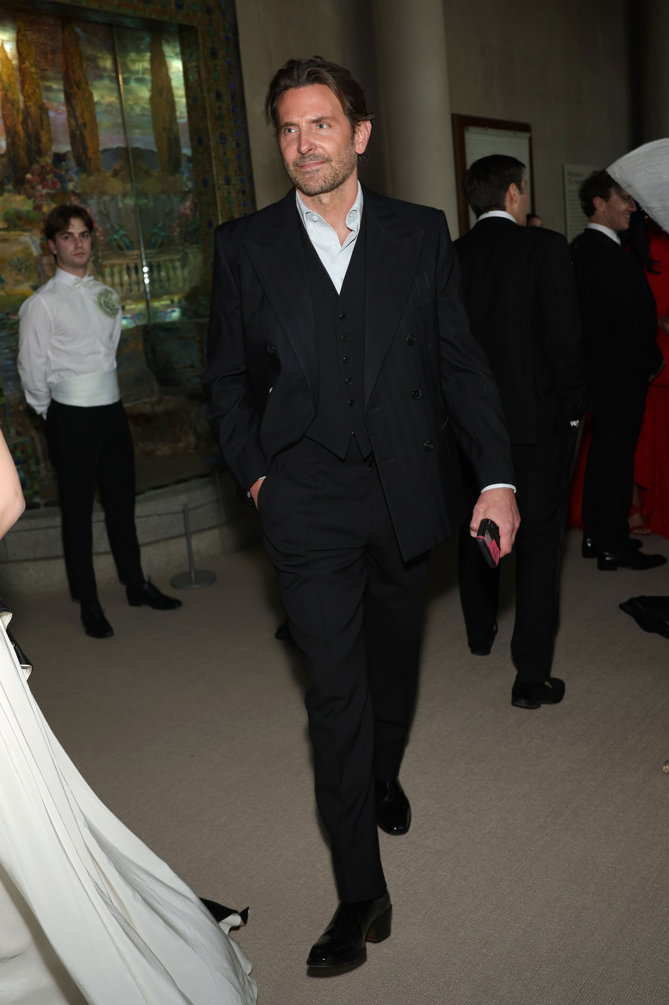 Bradley Cooper makes surprise Met Gala 2026 appearance for girlfriend ...