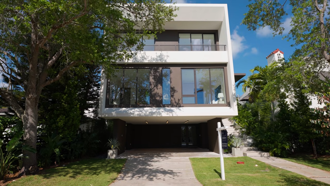 $7.75M buys you pool, rooftop and bay views in Coconut Grove