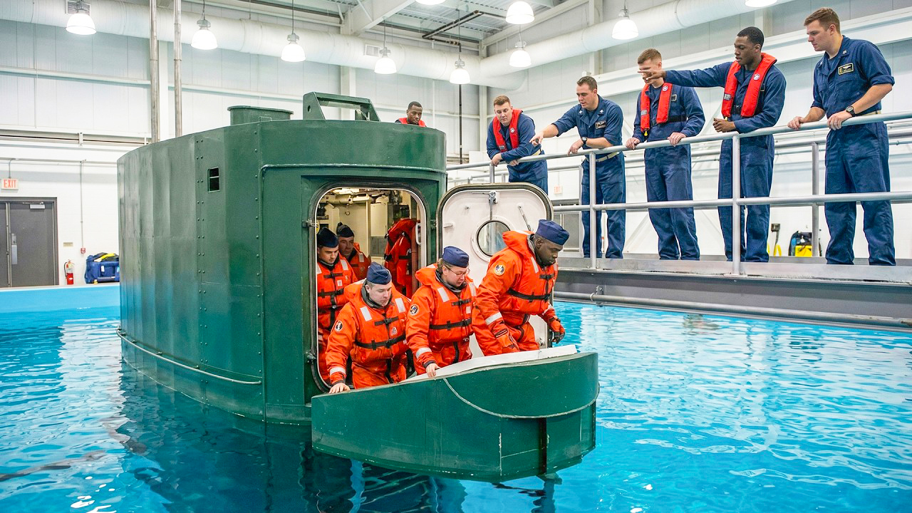 How the Navy detects who will crack under submarine pressure