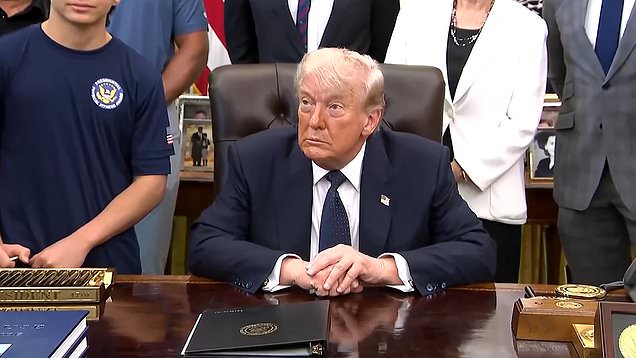 Trump says Iran should surrender just hours before he presses pause on ...