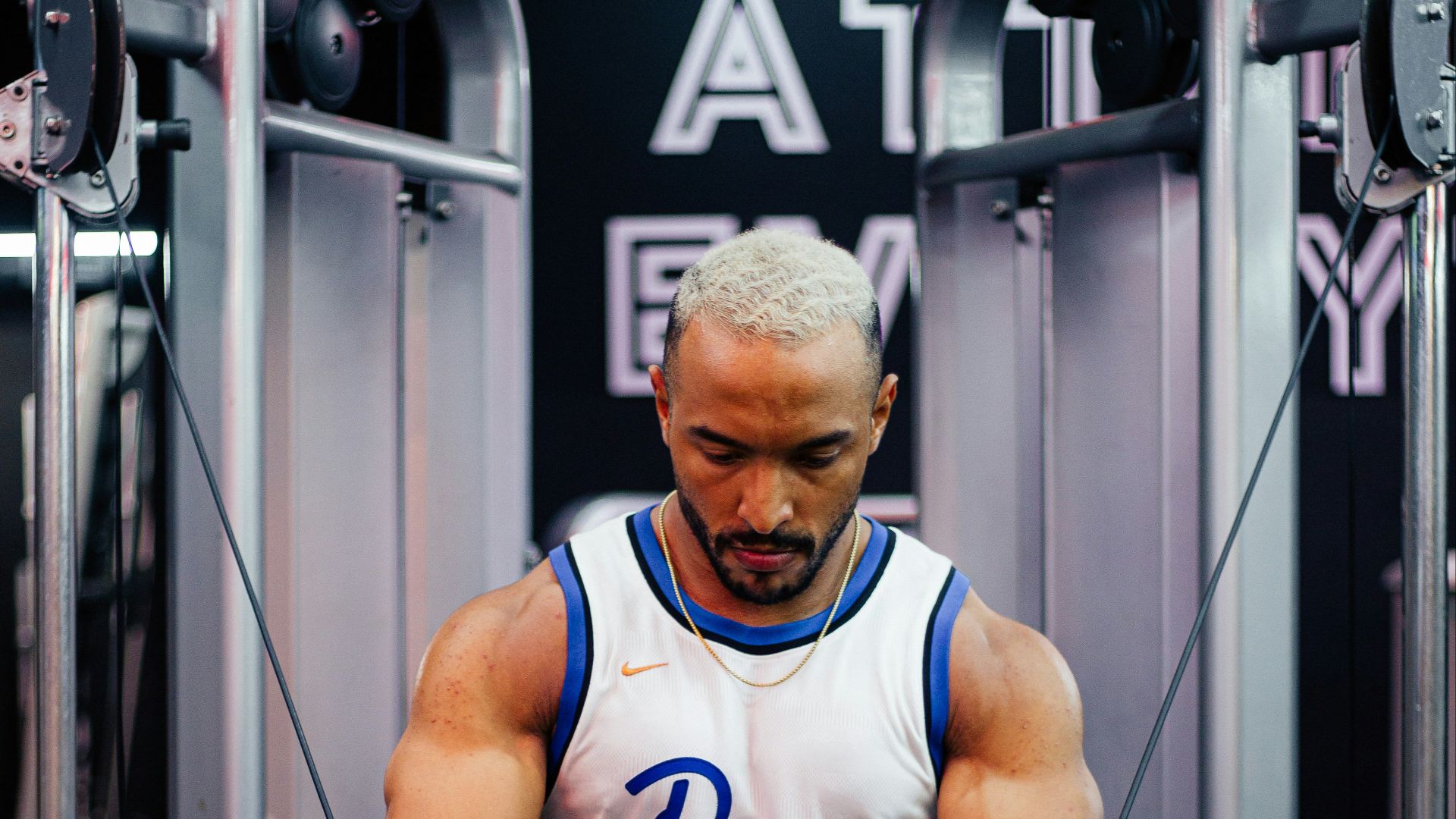 10 easy strength fixes for aging muscles & 10 mistakes that cause strain