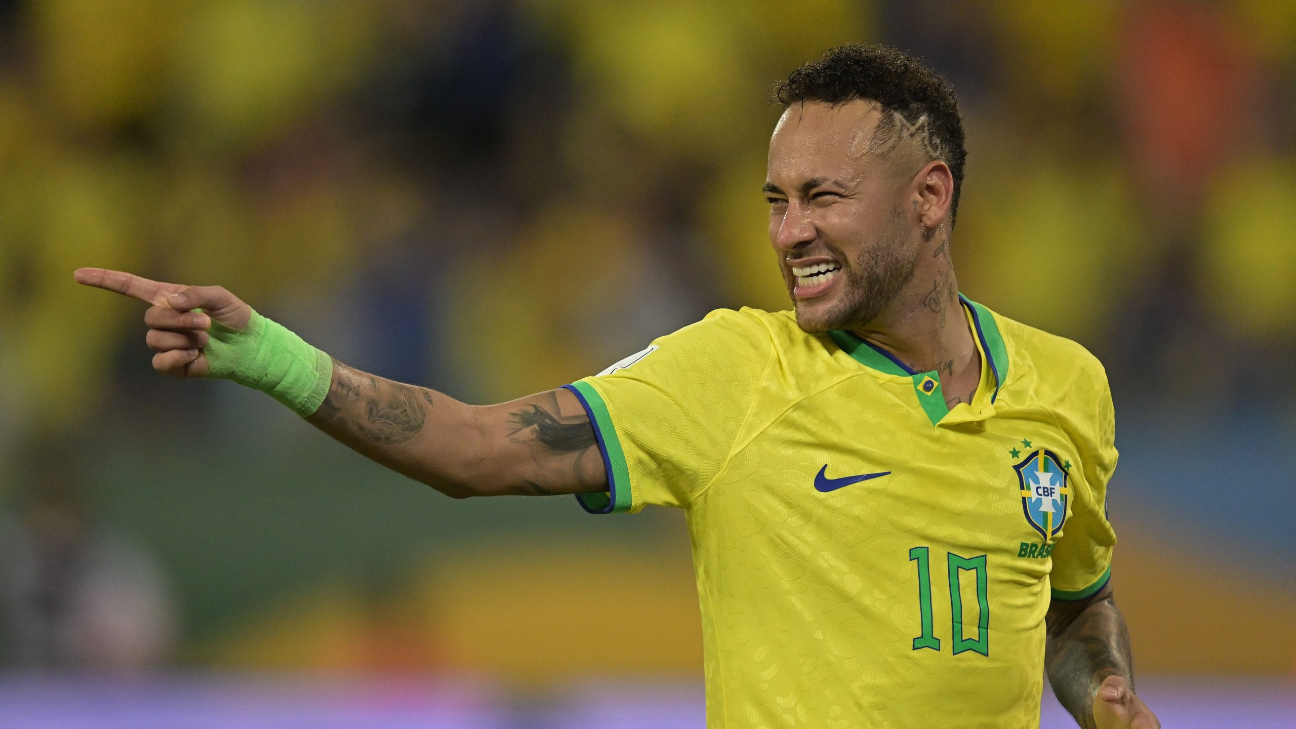 Better than Messi and Ronaldo? Brazil legend backs Neymar in GOAT debate