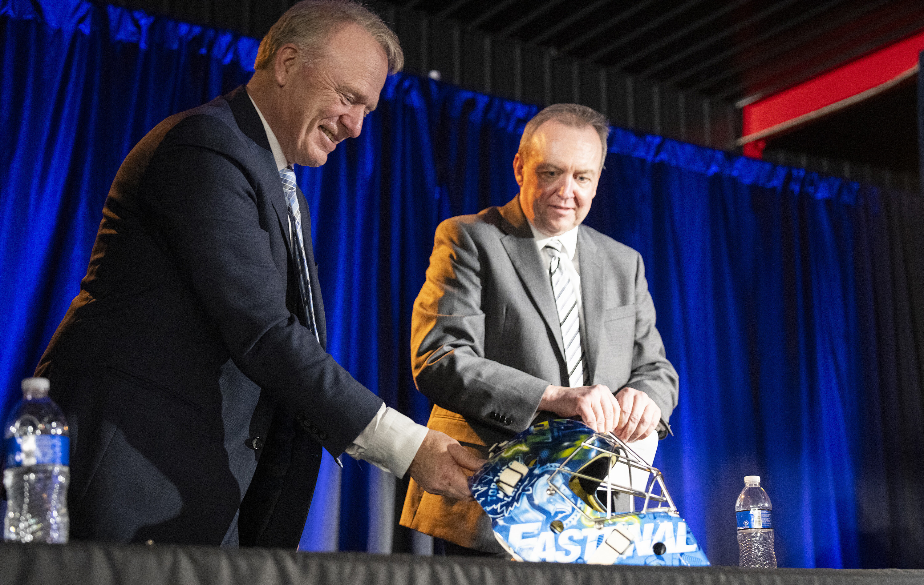As annual meetings go virtual, Fastenal still makes it personal