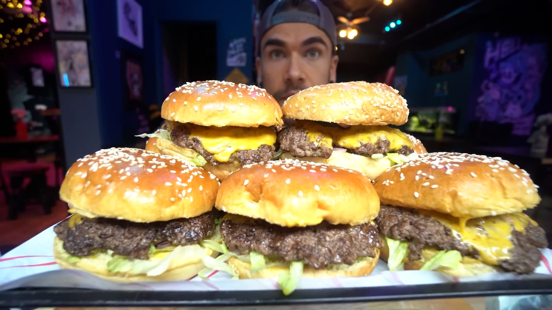 Man attempts 16 burger challenge with 5lb fries to break record in 30 ...