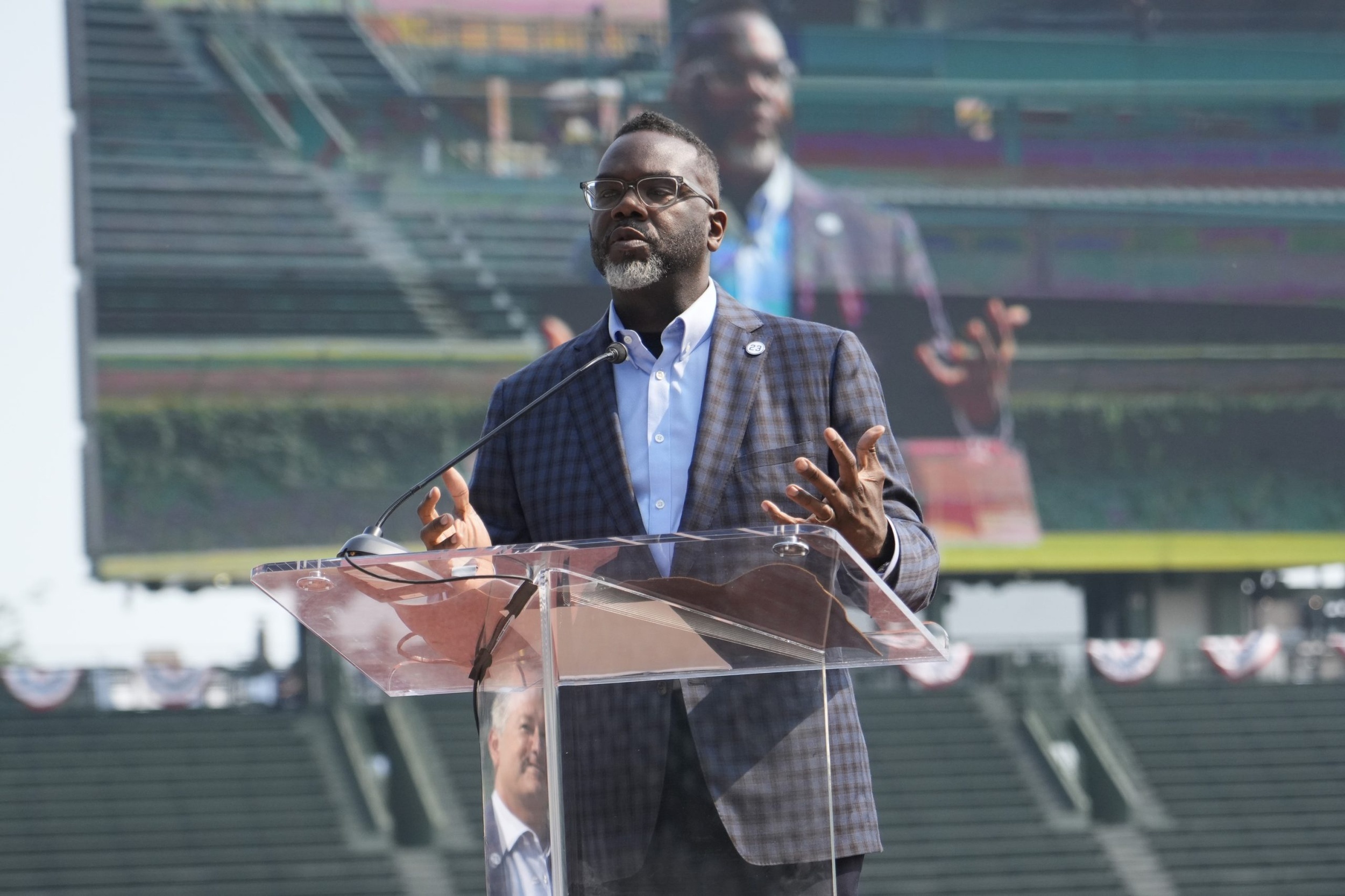 Chicago Bears: Mayor Brandon Johnson trying to sabotage stadium deal