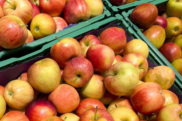 Why you should wash your apples as soon as you get home