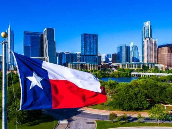 These 10 jobs boast the biggest salary premiums in Texas, study says