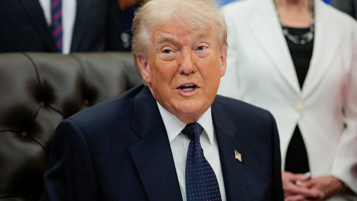 Trump mocked for abruptly pausing new war initiative
