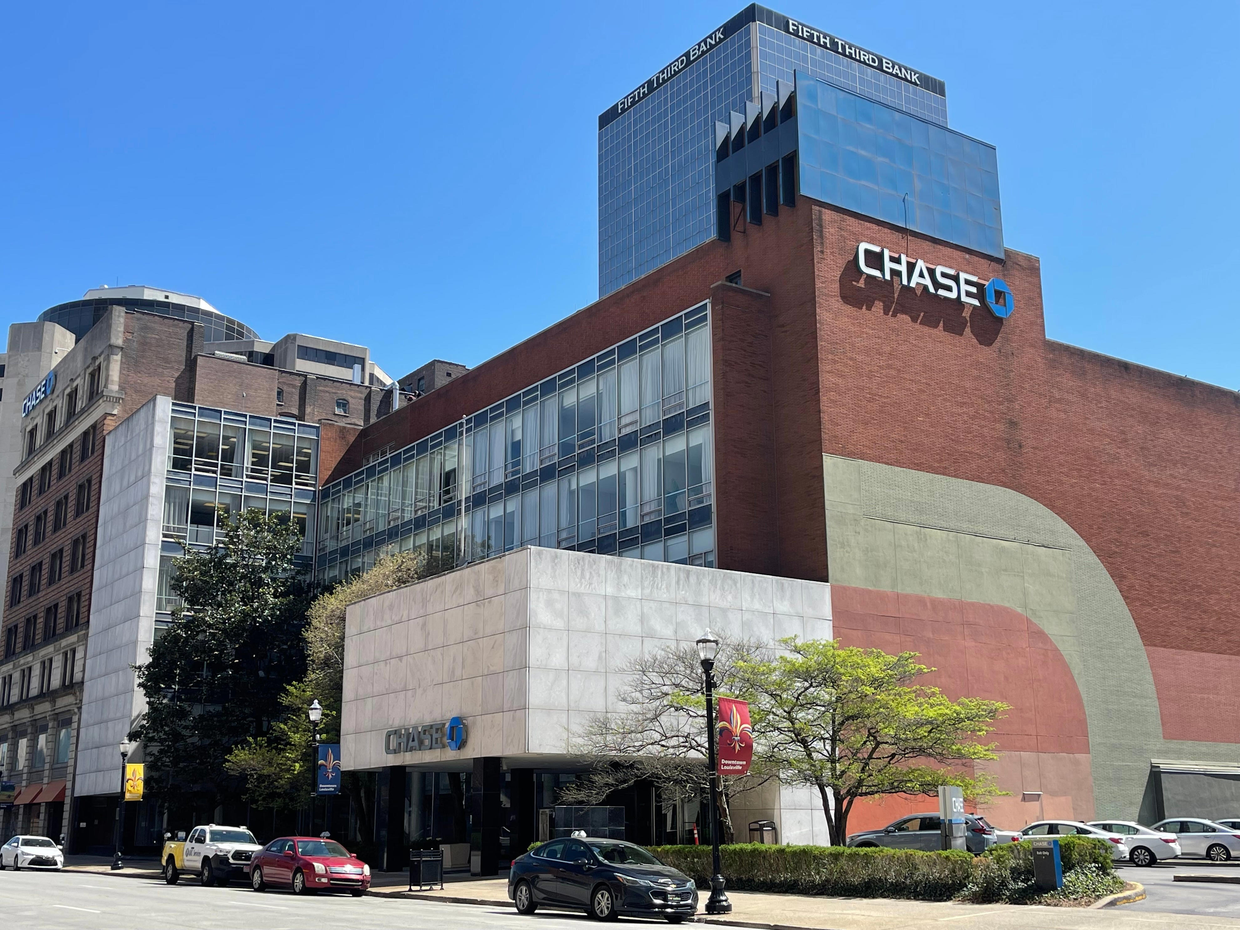 Chase Bank's main Louisville branch may move to downtown office tower