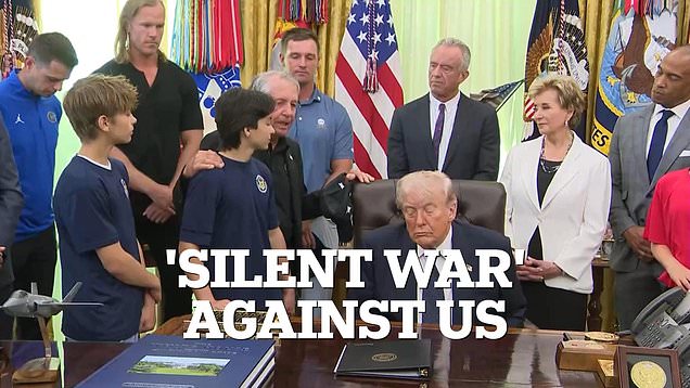 Golf icon warns kids at White House of 'silent war' against the US