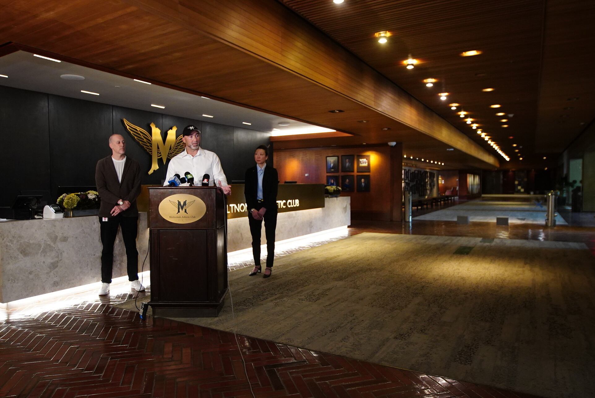 Multnomah Athletic Club will pay employees during closure