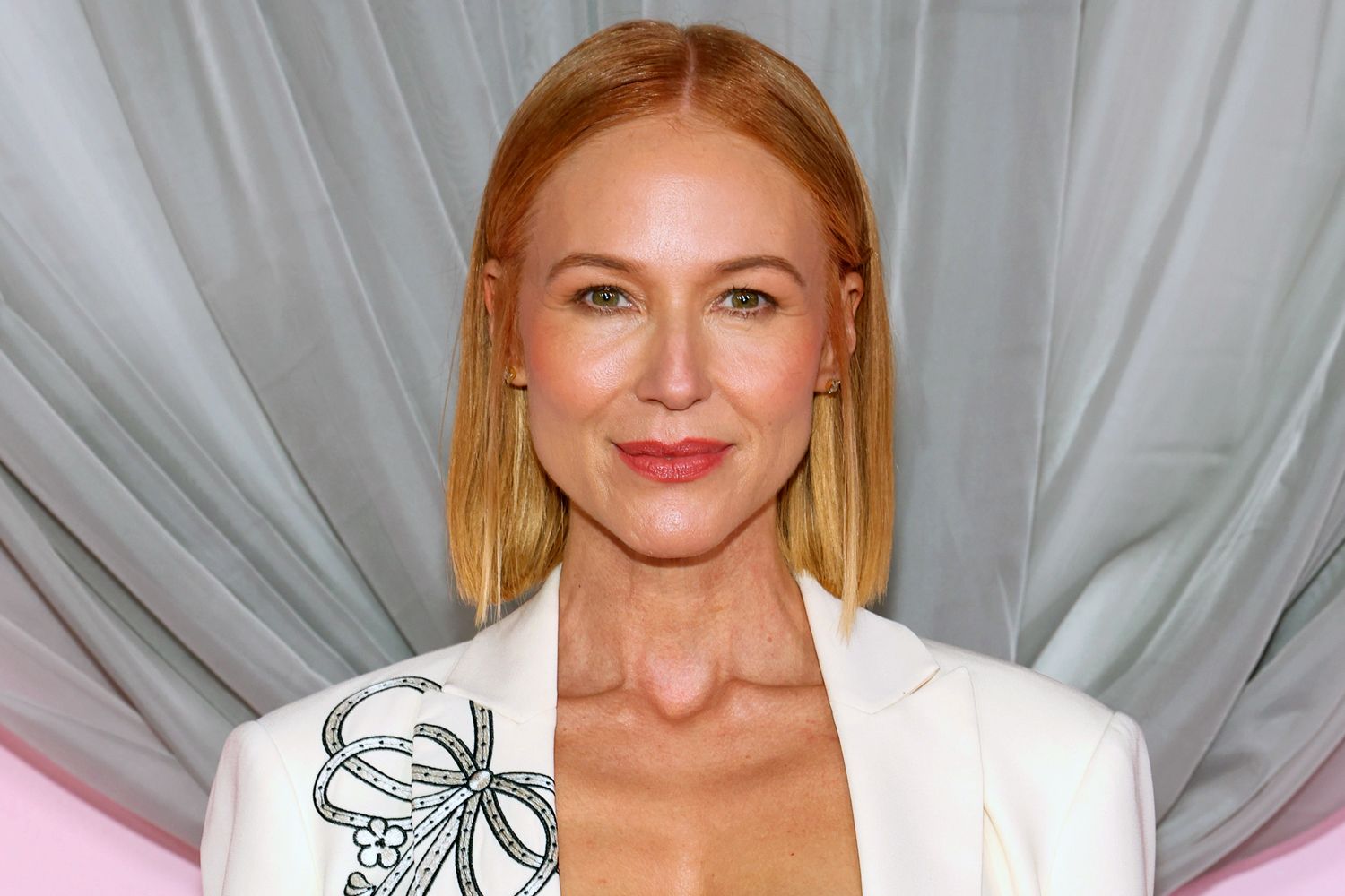 Jewel recalls being homeless, nearly dying in an emergency room parking ...
