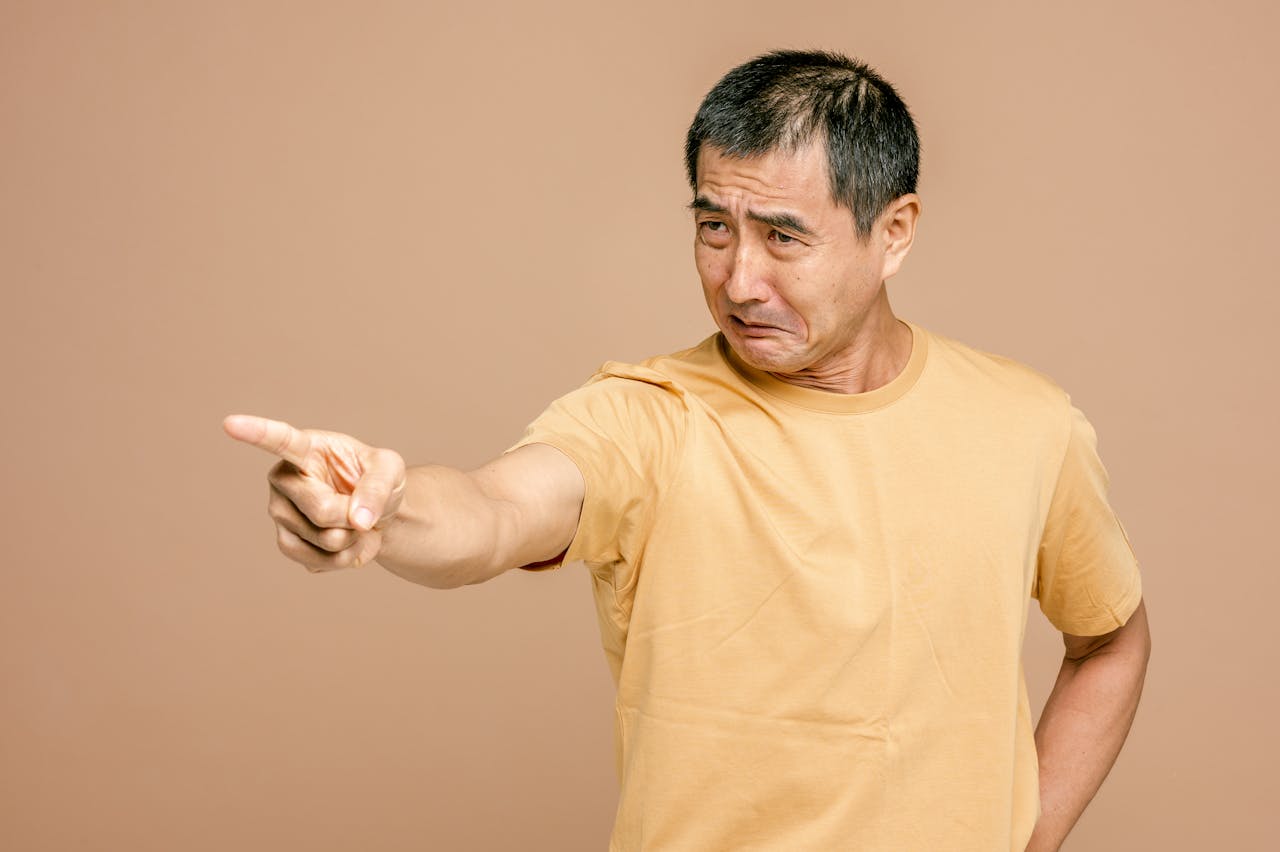 16 factors that cause men to become irritable as they age