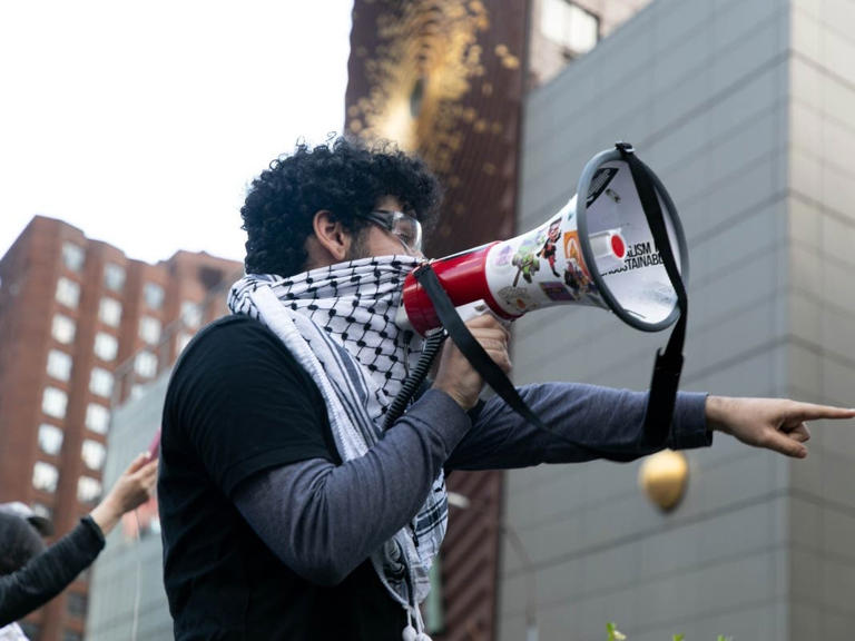 UES braced for protest outside synagogue