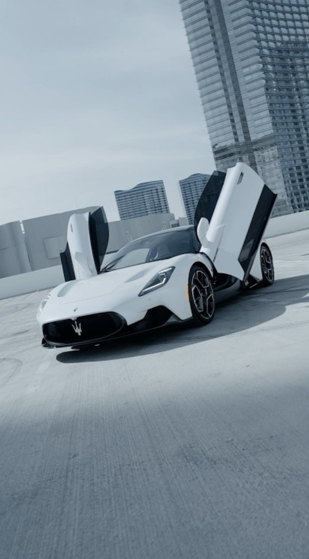 Maserati MC20 cinematic video captures pure supercar energy