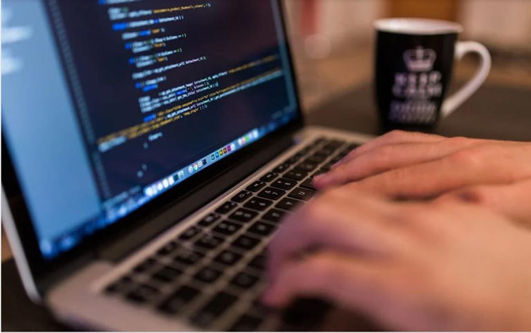 Canadian man sues DHS, alleges privacy violations over requests for ...