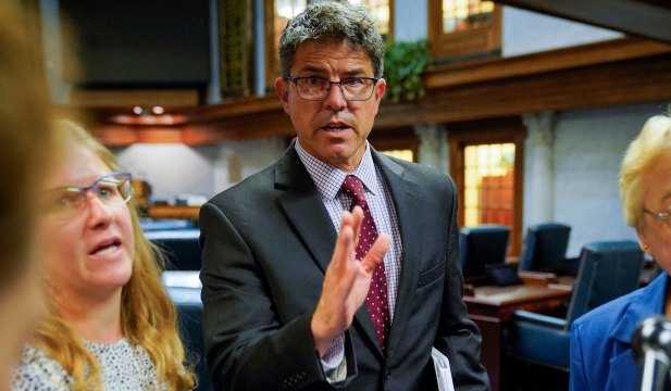 Trump-backed primary challengers handily defeat most anti-redistricting ...