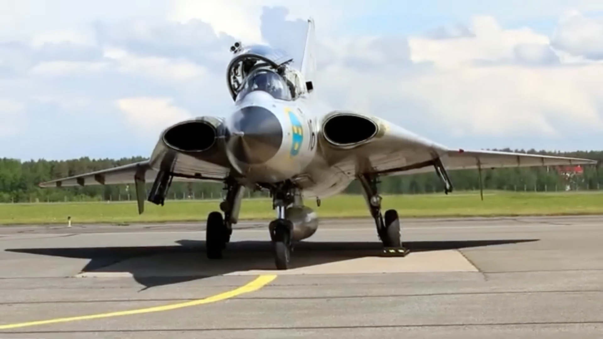 The SAAB J35 Draken - Sweden built a supersonic fighter because it had ...