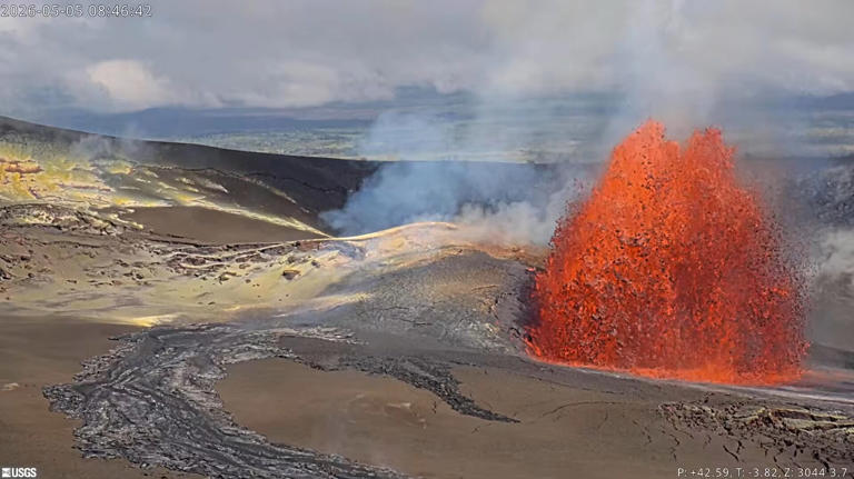 Episode 46 of Lava Fountaining at Kilauea begins