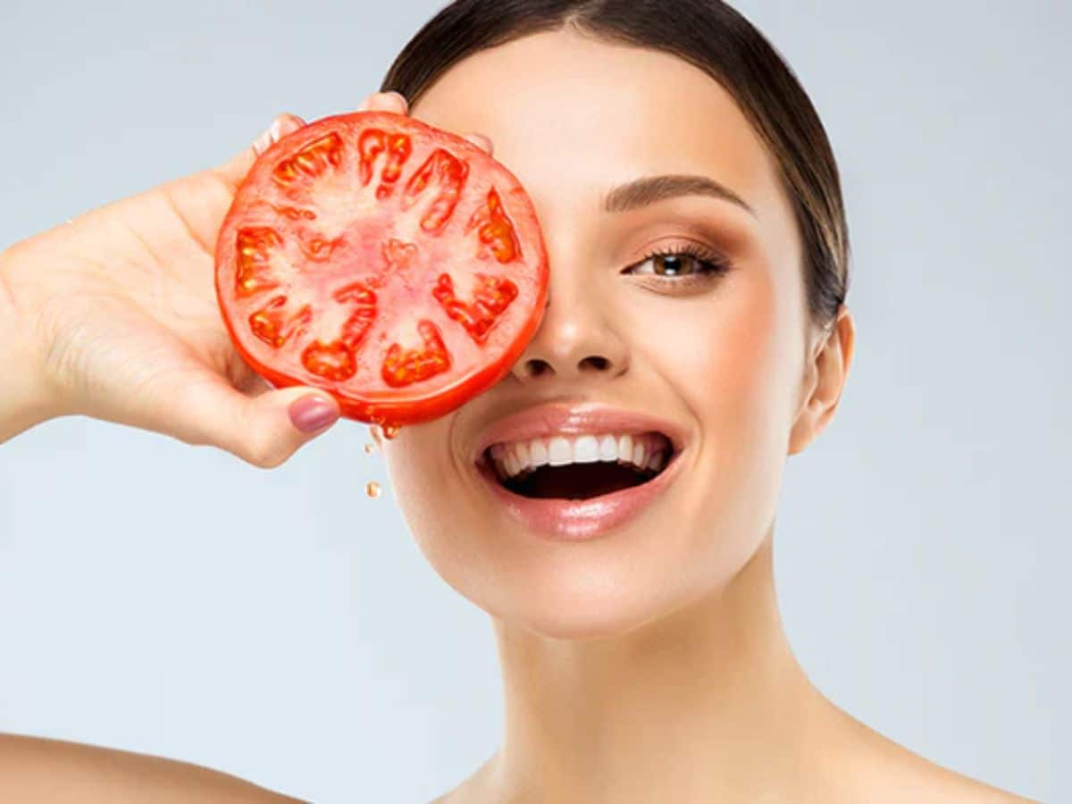 5 easy kitchen face packs to brighten dull, sweaty skin naturally this ...