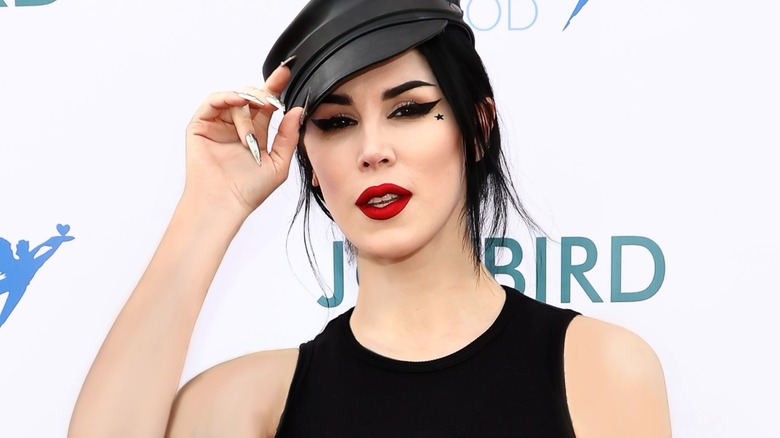 What Kat Von D would look like without her tattoos