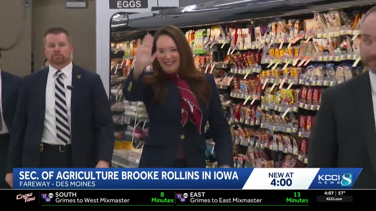 US agriculture secretary visits Iowa grocery store
