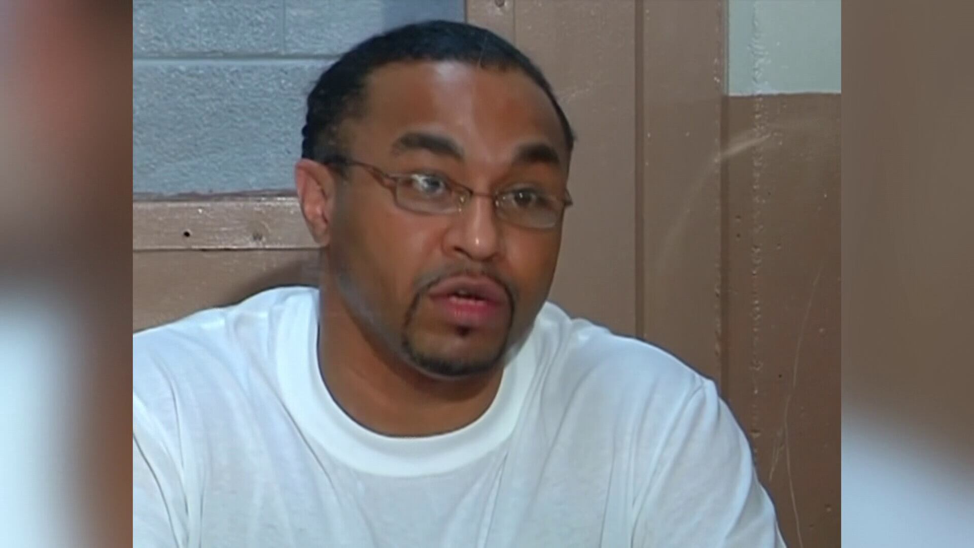 Attorneys for Tony Carruthers, man on death row for murders of 3 people ...