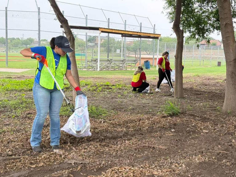 Laredo community came together for Earth Day events