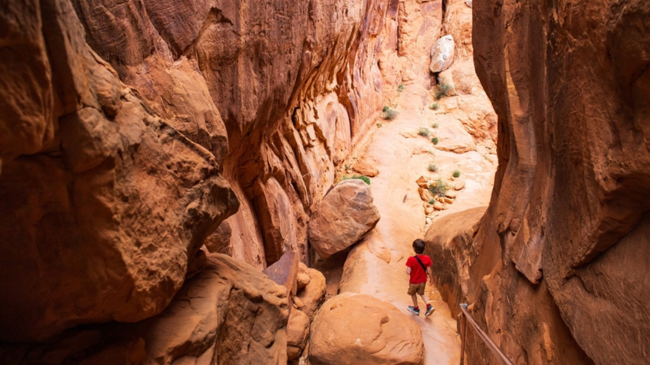 13 famous Western landmarks in the US worth seeing with kids