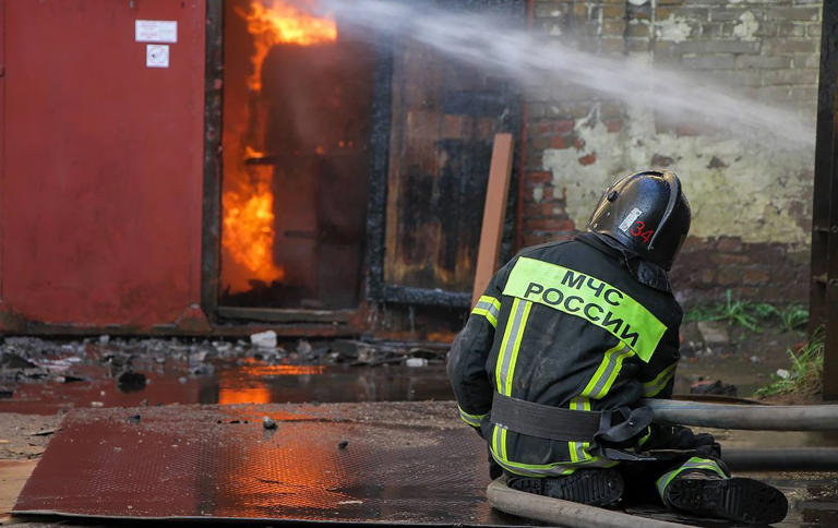 Russian refinery in Kirishi suspends oil processing after Ukraine strike