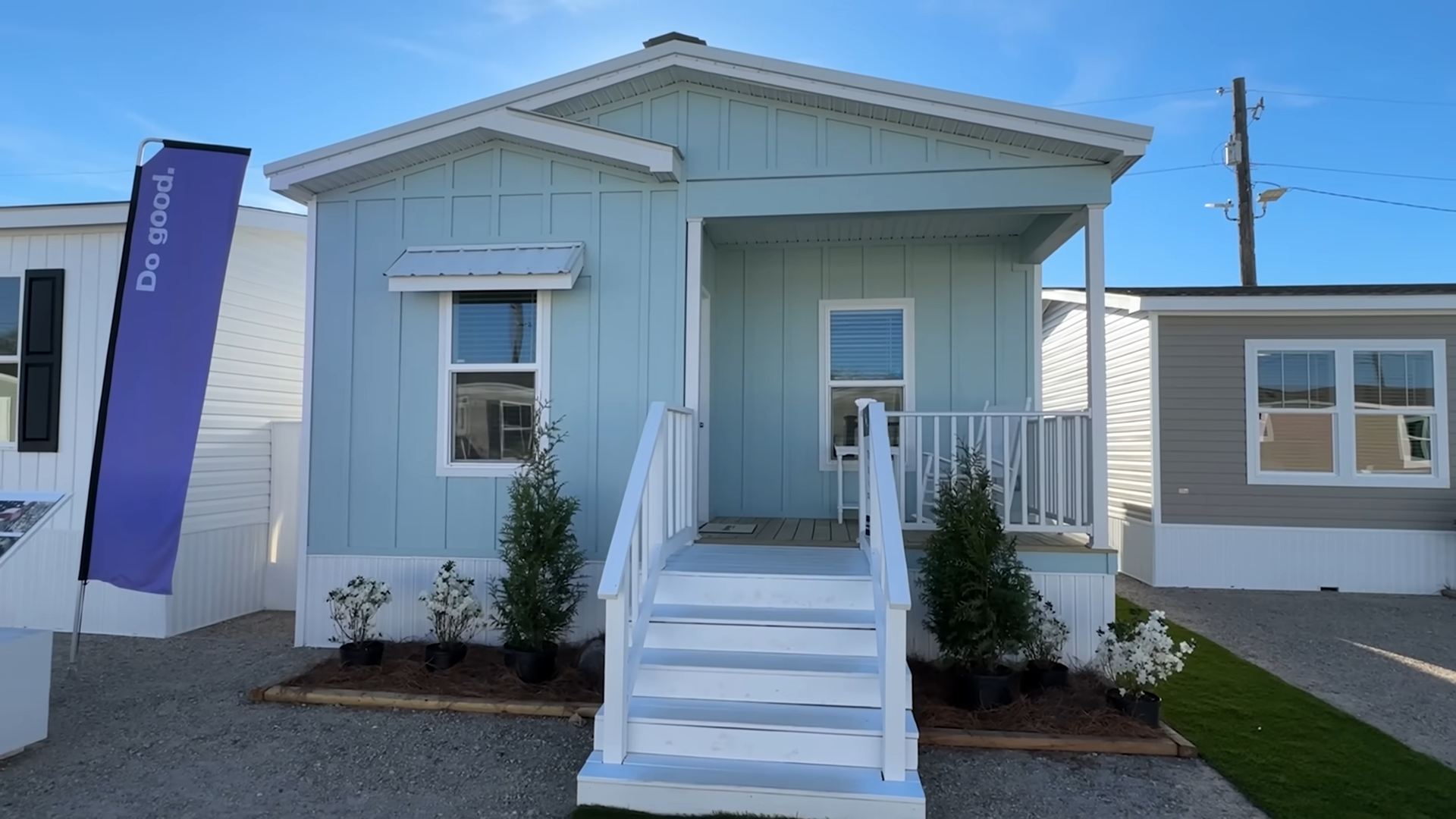 Tiffany by Clayton Homes | 2 bed, 2 bath prefab house tour