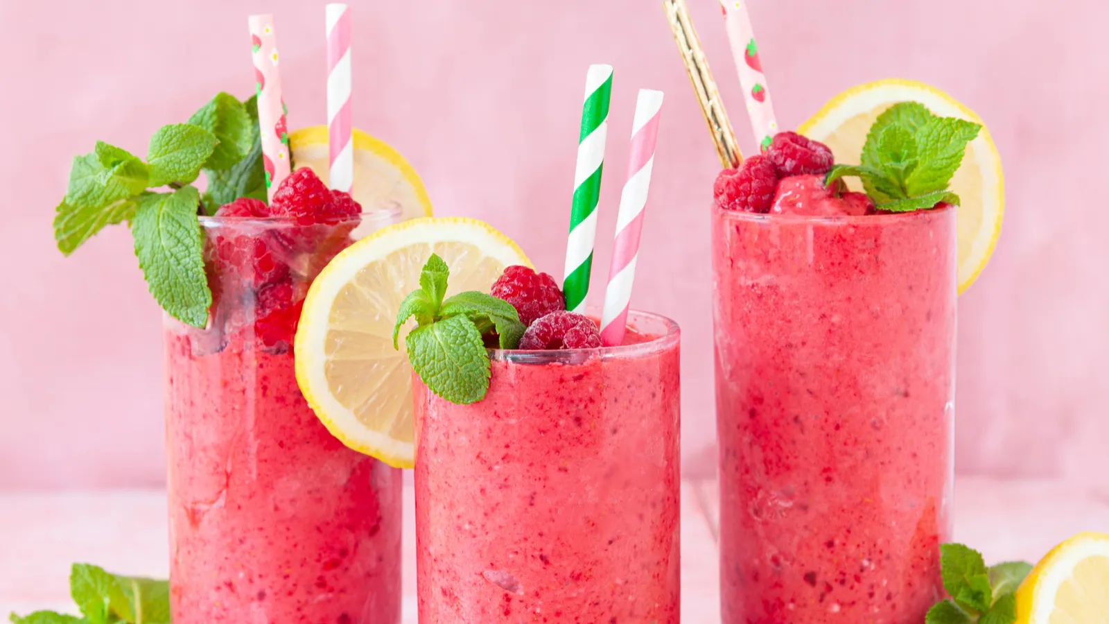 This hydrating electrolyte smoothie is perfect for hot days