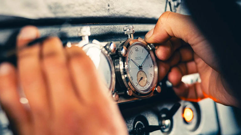 This year’s coolest sub-$1,000 watch doesn’t go on your wrist