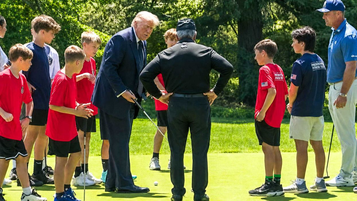 Trump misses every putt as he demonstrates athletic prowess to kids at ...