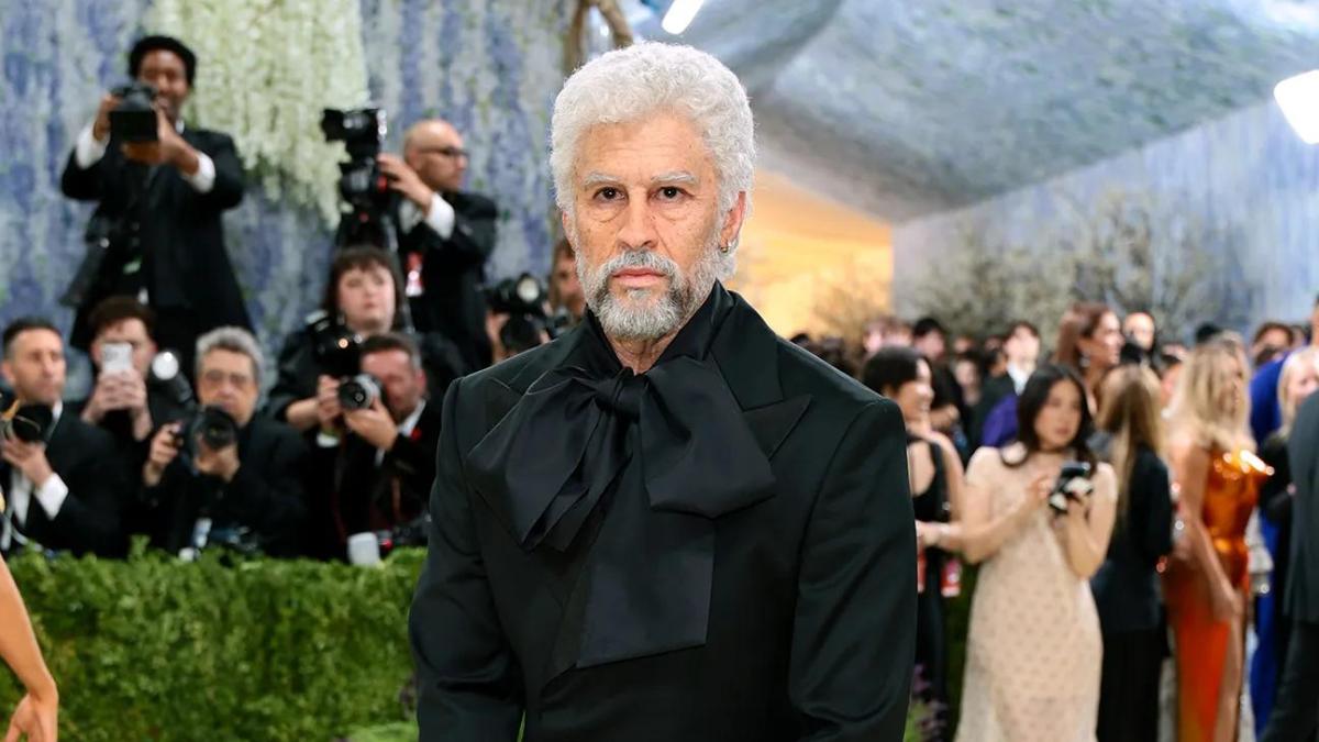 Bad Bunny sorprende en la Met Gala 2026