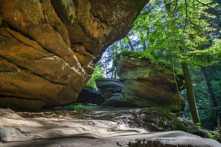 Woman dies after fall at Hocking Hills hiking trail