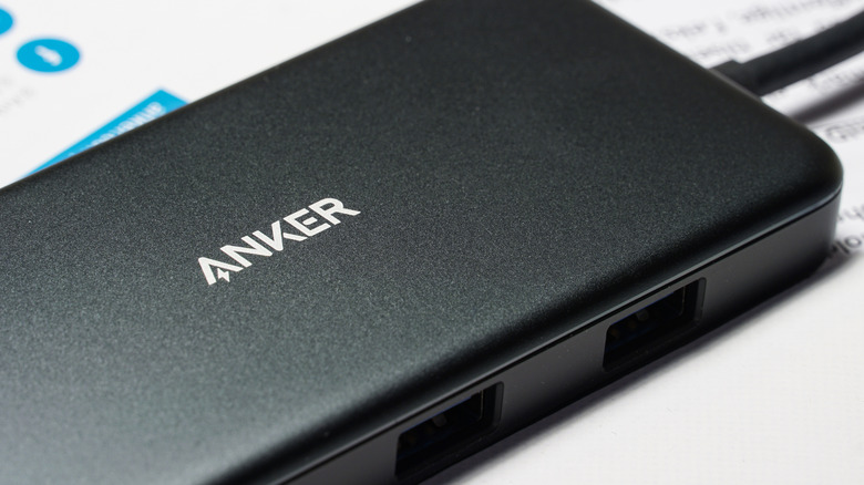 4 things you should avoid plugging into a USB hub