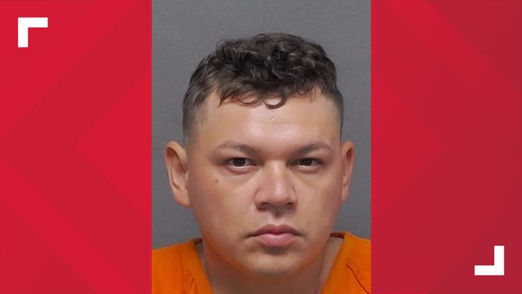 Man arrested after allegedly exposing himself, entering student ...