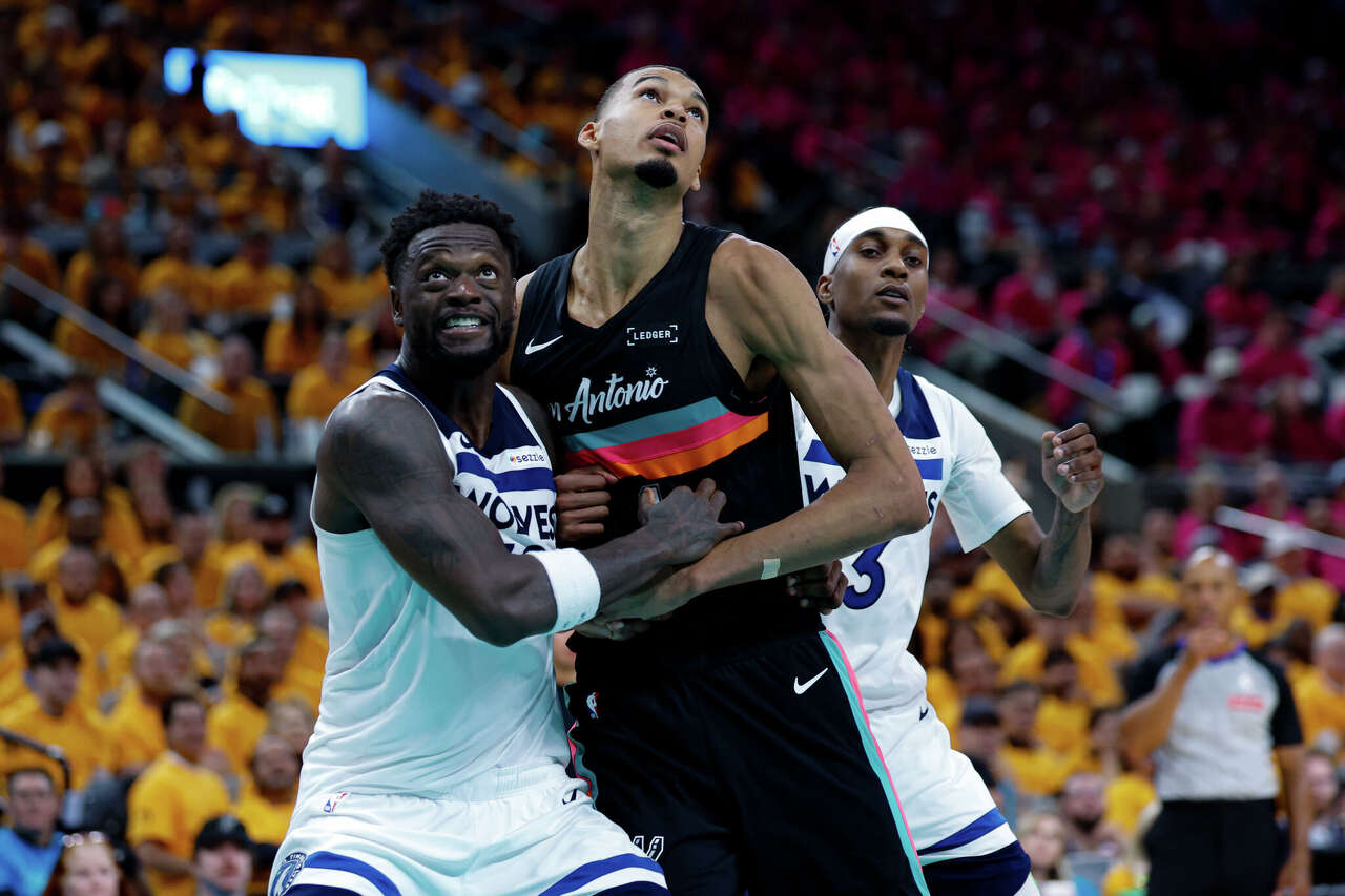 Victor Wembanyama, De'Aaron Fox open up on Game 1 shooting struggles