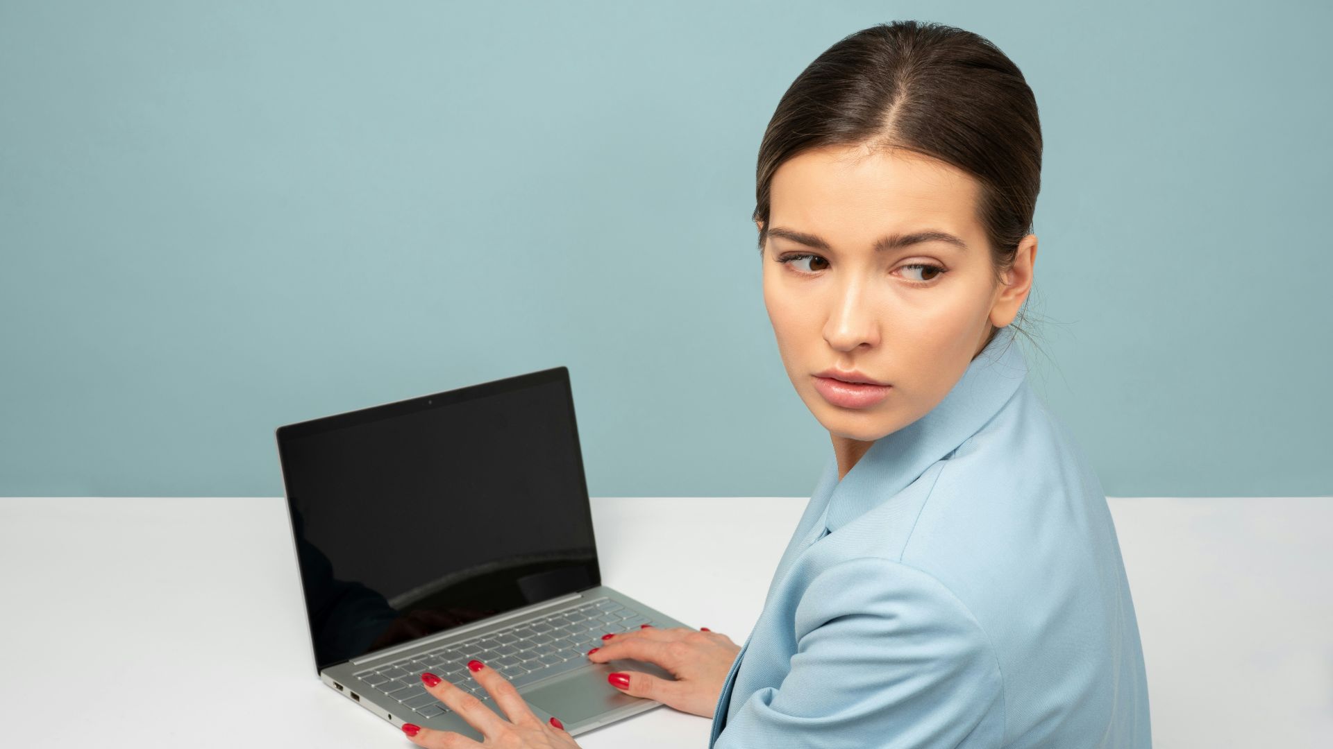 20 façons dont la solitude se manifeste dans le corps, et pas seulement ...
