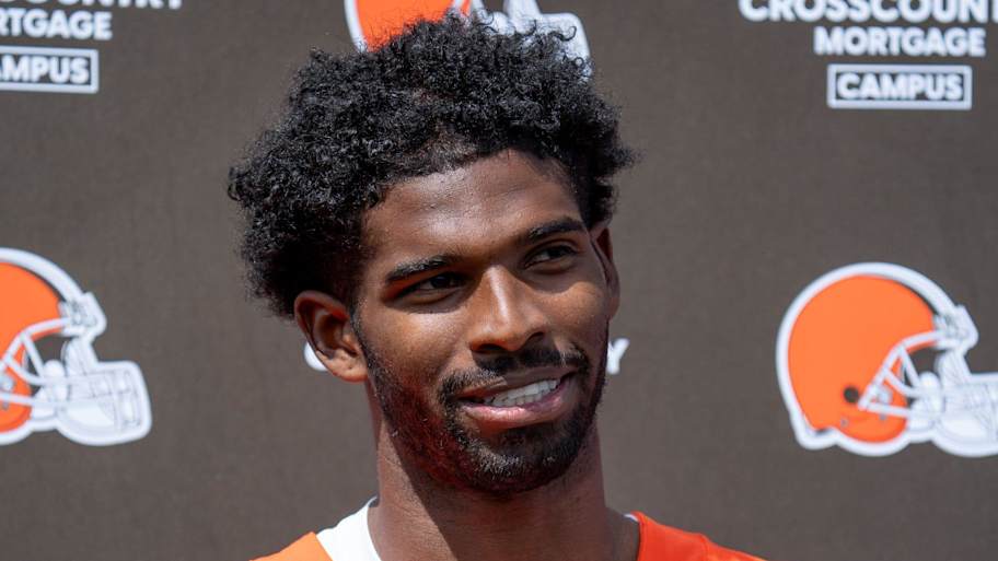 Shedeur Sanders shuts down questions about father Deion Sanders