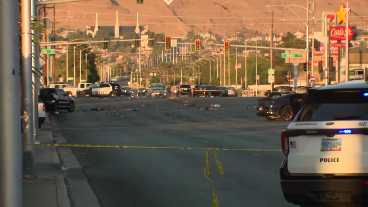 Stolen car chase closes lanes on westbound Bonanza Road after Nellis ...