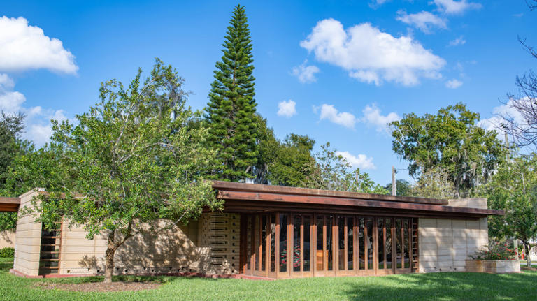 The largest singular collection of Frank Lloyd Wright architecture is ...