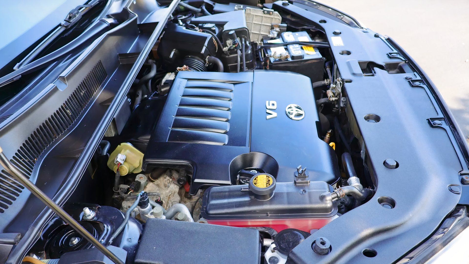 Toyota 2GR-FE V6: The bulletproof engine that runs 400K miles