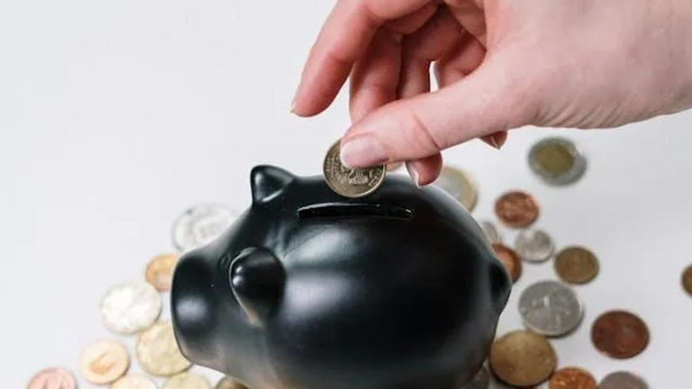 Is your budget bleeding? 5 things the SA middle class is dropping to ...